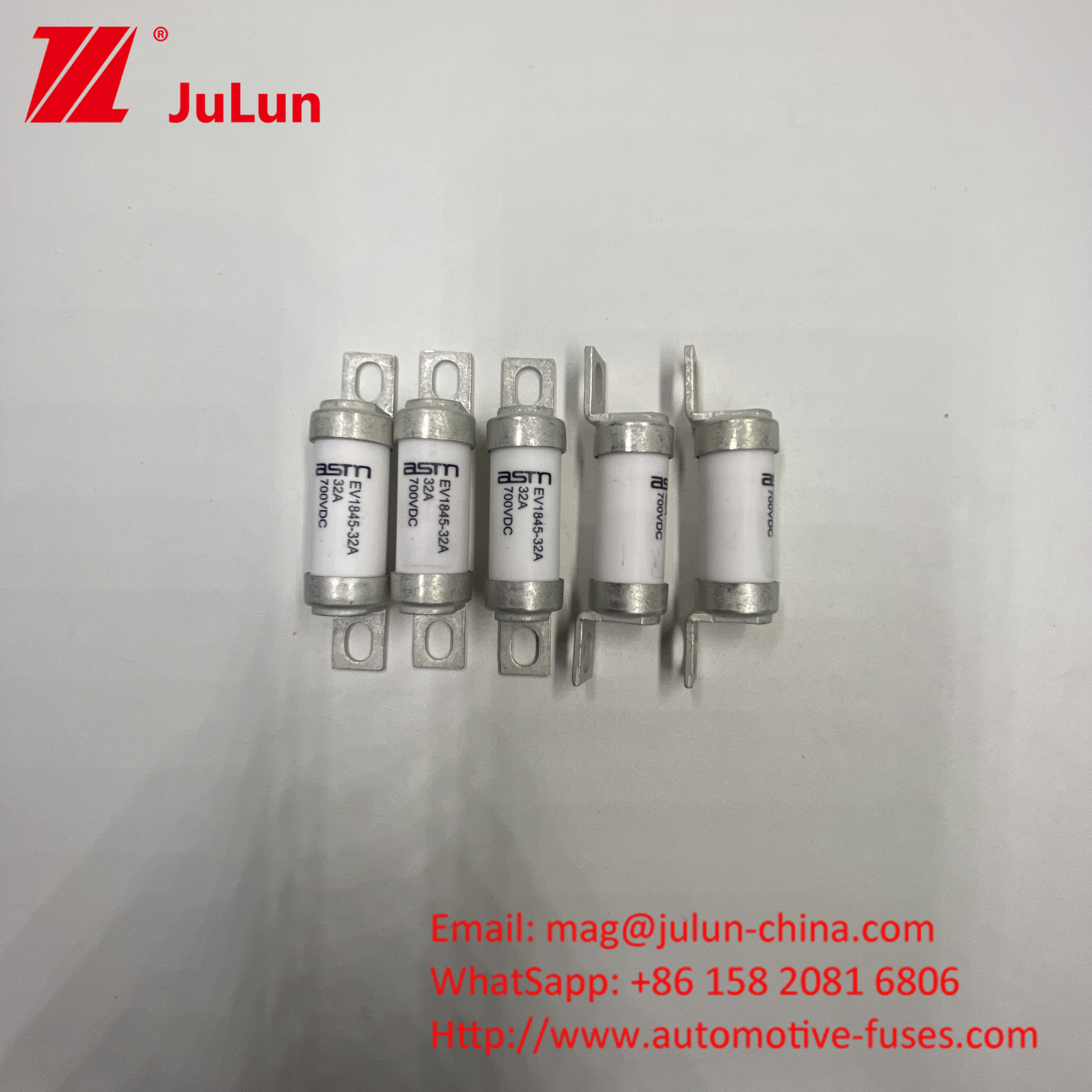 EV1845 25A 700VDC EV HEV Voltage 700VDC Medium Bolt Fuse Terminal